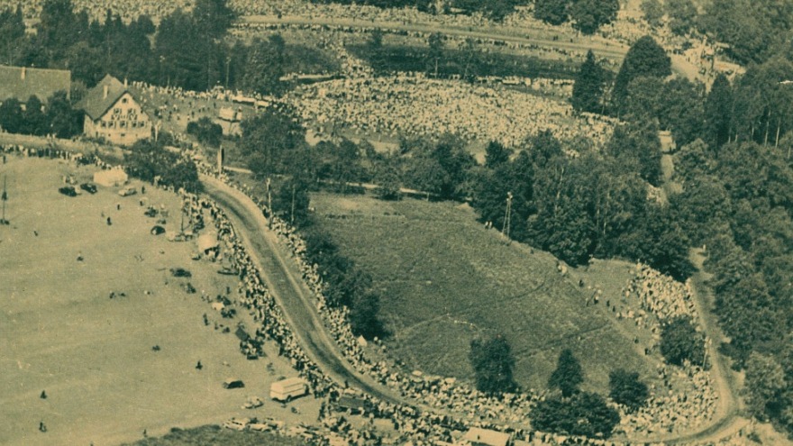 Das historische relexa Waldhotel Schatten liegt direkt an der ...
